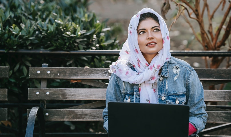 OCBC - 10 Perbedaan Bank Syariah & Konvensional Wajib Anda Tahu!